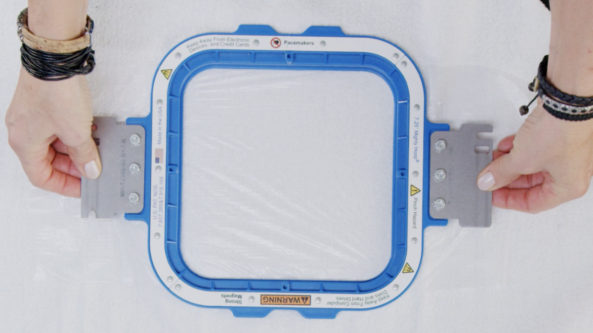 Comment utiliser le film hydrosoluble pour broderie Avalon | Madeira